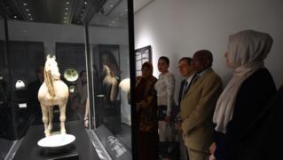 Chinese art exhibition opens in Kuwait highlighting cultural exchanges ...